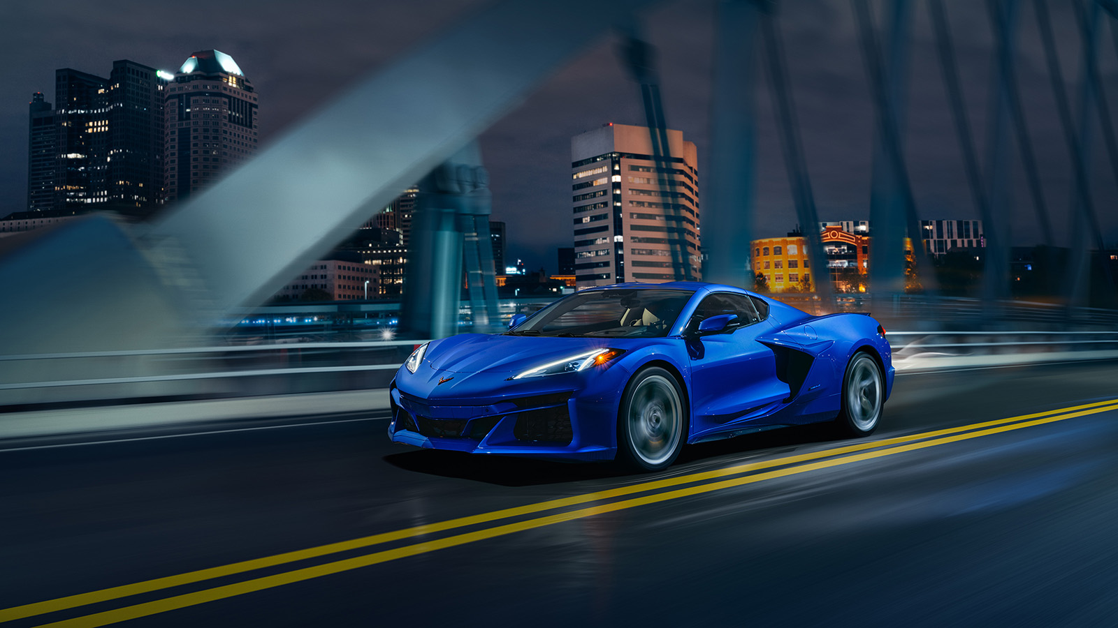 シボレー コルベット誕生70周年記念！ 史上初の電動AWDを採用した「E-Ray」が登場 | GOETHE