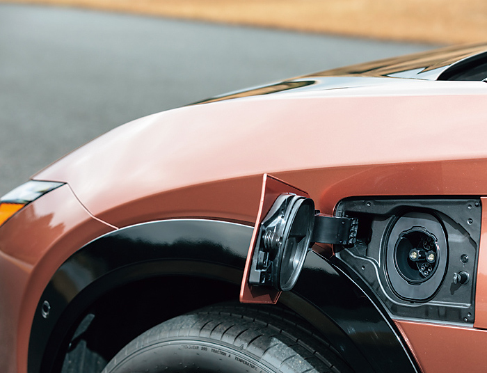 レクサス初のBEV専用モデル「RZ」の実力とは＜試乗＞ | GOETHE