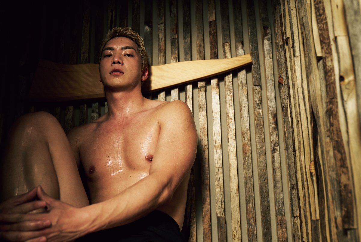 注目のアーティスト・SWAYが実践する、サウナメンテ術 | GOETHE