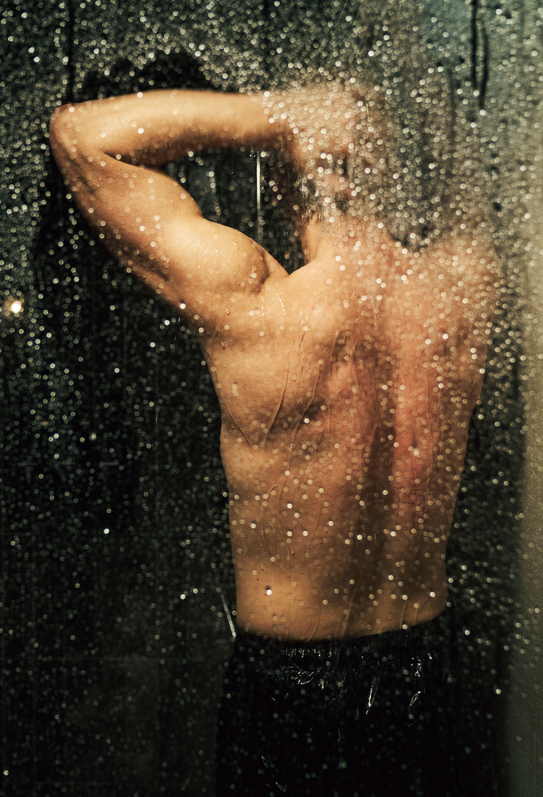 注目のアーティスト・SWAYが実践する、サウナメンテ術 | GOETHE