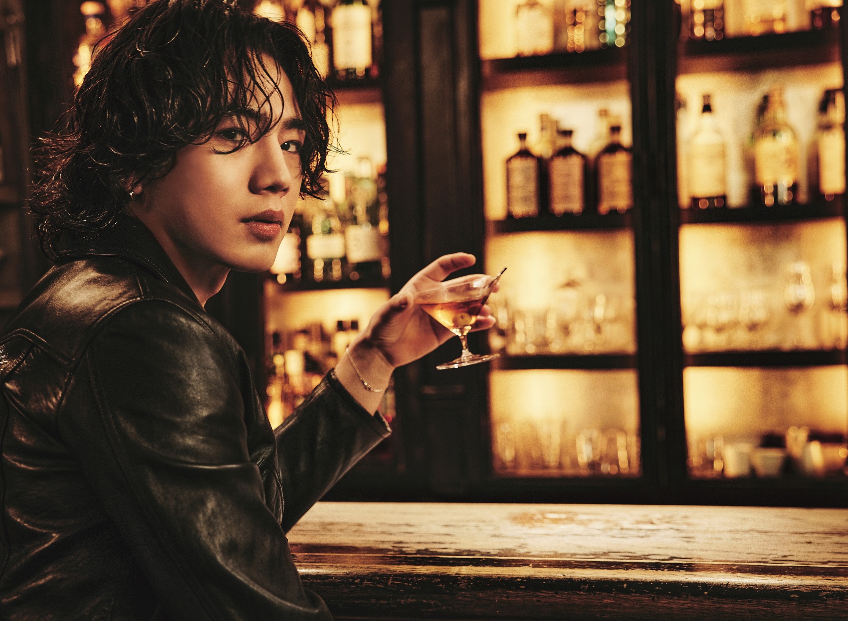 【ゲーテ1月号】表紙はØMI。「ニッポンのSAKE」特集＆究極のゴールドウォッチ選 | GOETHE