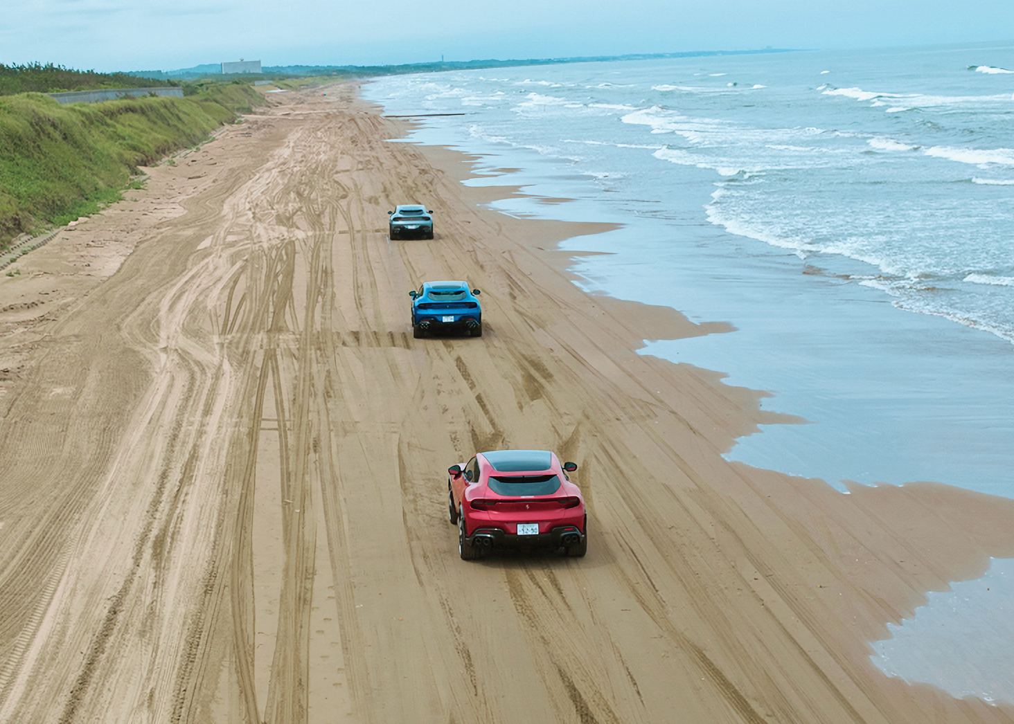 フェラーリ初の4ドア4シーター「プロサングエ」で、京都～金沢～松本440kmを激走 | GOETHE