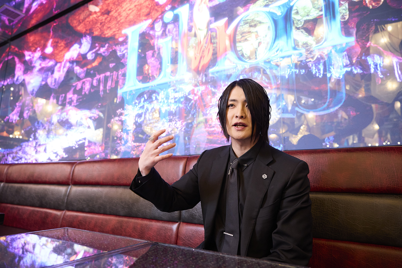 ABEMA『山本裕典、ホストになる。』で話題！ 伝説のホスト、“軍神”こと心湊一希の壮絶すぎる子供時代とは | GOETHE