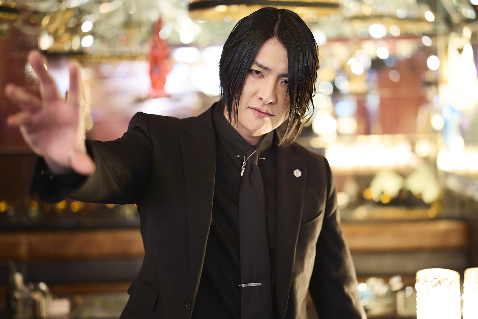 ABEMA『山本裕典、ホストになる。』で話題！ “軍神”ことカリスマホスト・心湊一希の激動の半生【まとめ】 | GOETHE