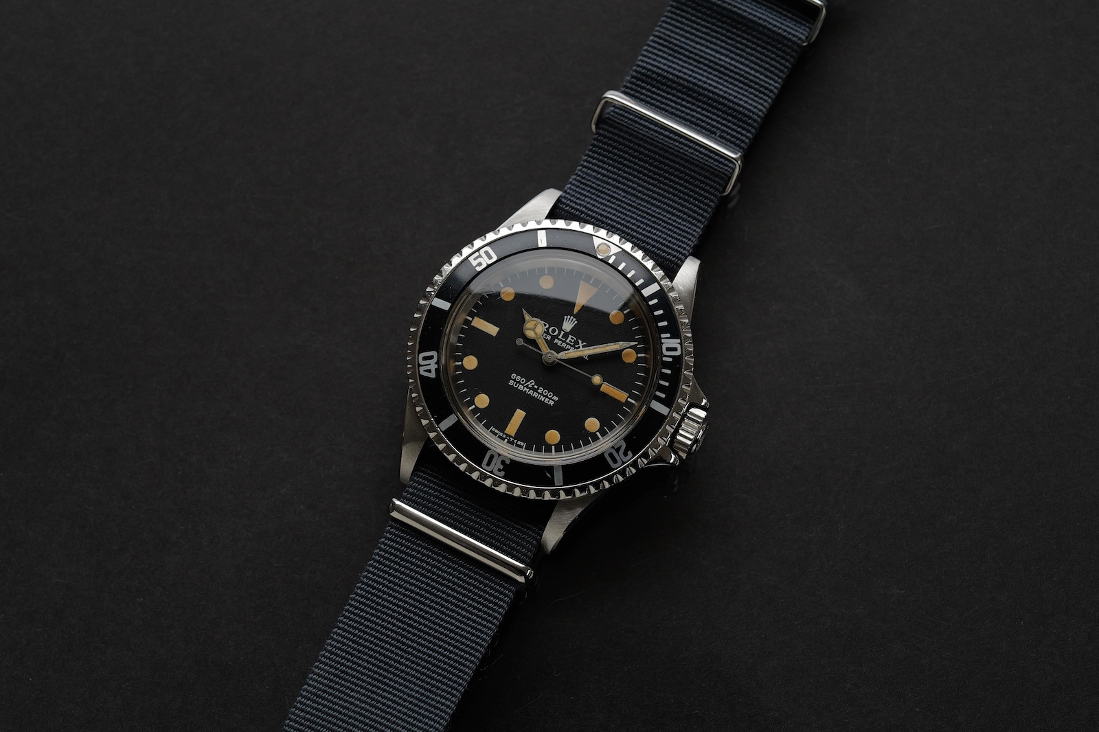 潜水専門会社コメックスと共同開発した、ヴィンテージロレックス「サブマリーナ Ref.5513」って何？ | GOETHE