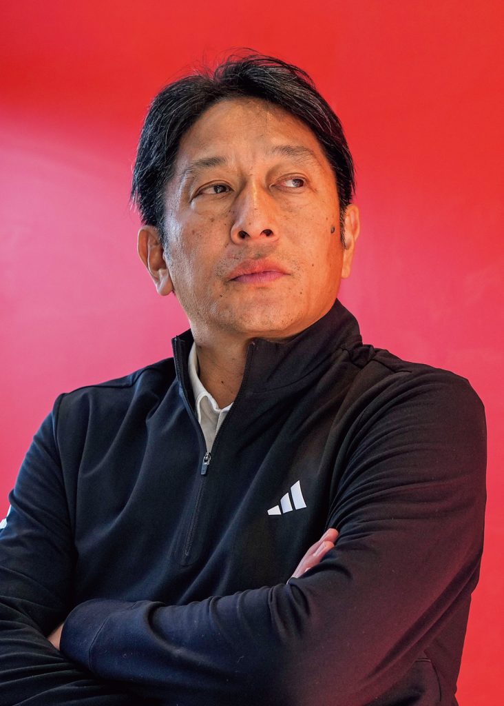 箱根駅伝勝利の裏にゴルフあり!? 青学・原晋監督「150Y切ったら、全部入ると思って打っている」 | GOETHE