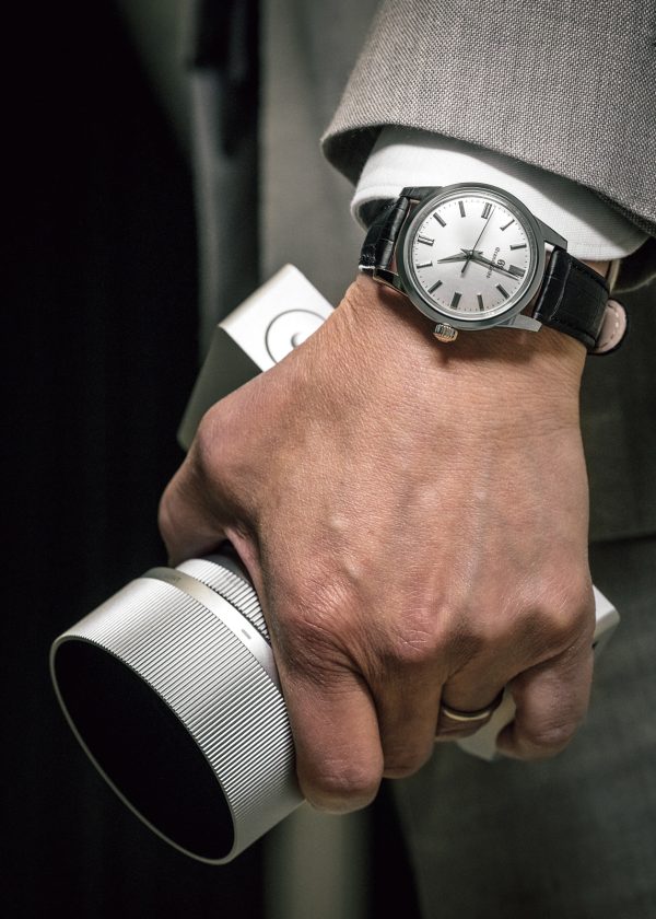 カルティエ、グランドセイコー…日本のカメラ用レンズメーカー、シグマの社長愛用時計公開 | GOETHE